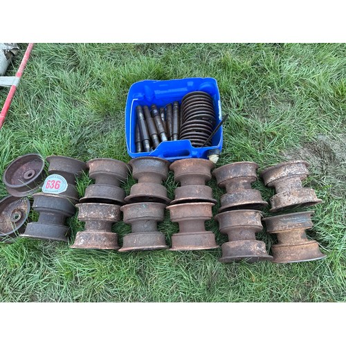 County crawler track rollers