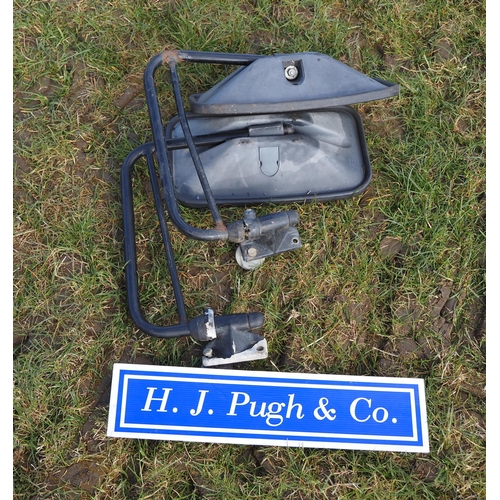 Merlo mirror arms and mirrors