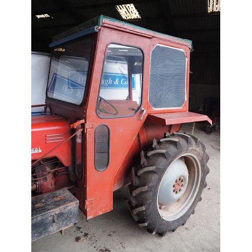International B250 tractor. Runs and drives, c/w Lambourne cab