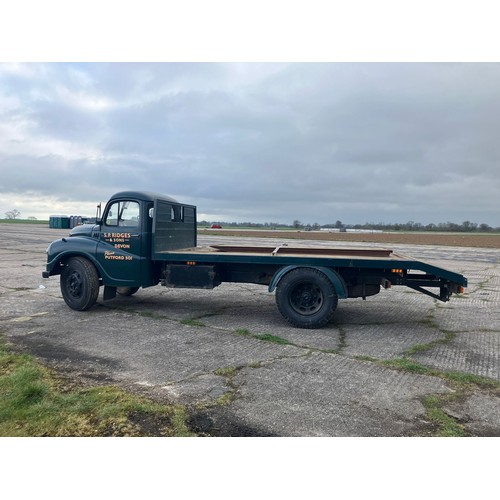 Austin Loadstar flatbed diesel lorry. 1957. 5 speed Synchro gearbox ...