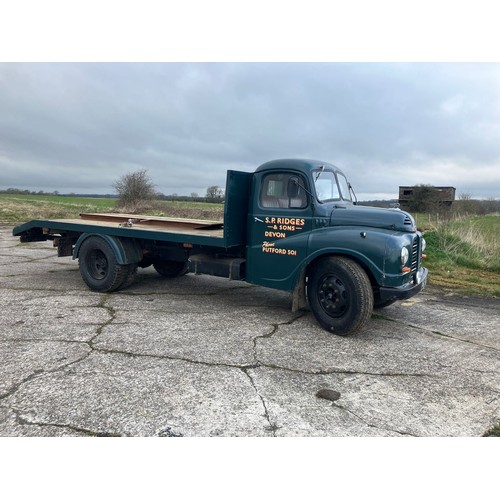 Austin Loadstar flatbed diesel lorry. 1957. 5 speed Synchro gearbox ...
