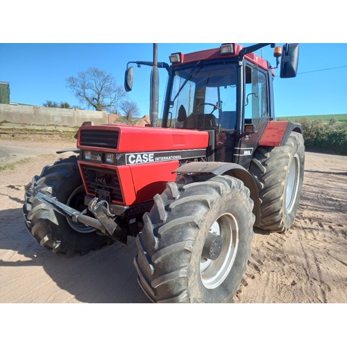 Case 956 tractor. 40 KPH. Front links, air brakes. Michelin 108V tyres ...