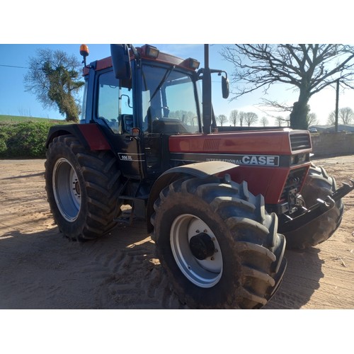 Case 956 tractor. 40 KPH. Front links, air brakes. Michelin 108V tyres ...