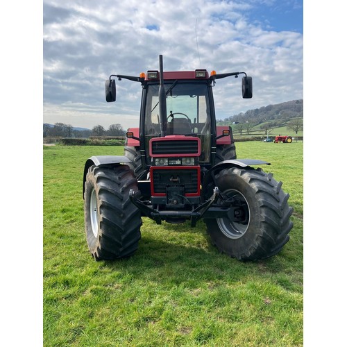 Case 956 tractor. 40 KPH. Front links, air brakes. Michelin 108V tyres ...