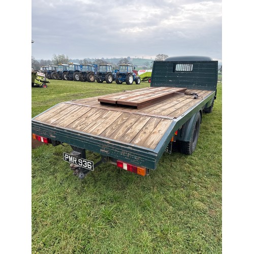 Austin Loadstar flatbed diesel lorry. 1957. 5 speed Synchro gearbox ...