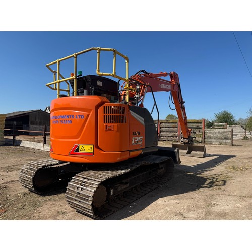 Hitachi ZX135-USBL-7 excavator. 2021. Showing approx 1300 hours, one ...