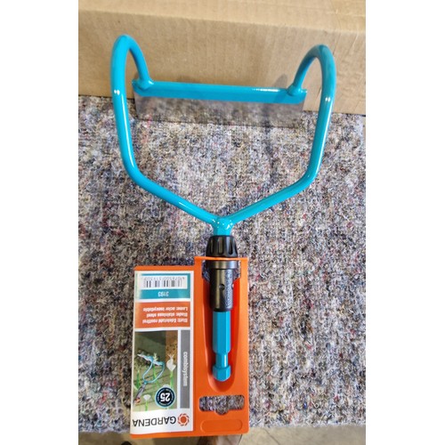 Gardena combi system telescopic handle and hoe attachment - 10