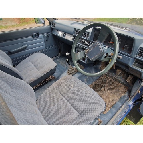 Toyota Hilux 4x4 Mk2 pick up truck. 1987. 2237cc Runs and drives. MOT ...