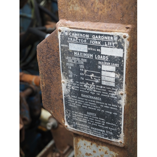 Fordson Super Major tractor. Runs and drives. C/w front end loader and ...