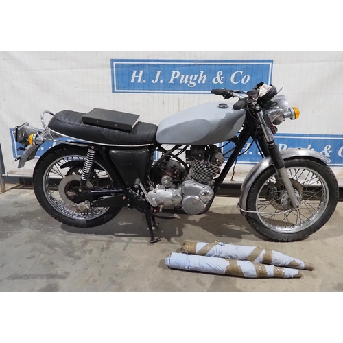 Triumph T160 Trident motorcycle project. Matching numbers. Delivered to ...