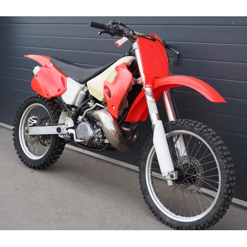 Honda CR250 motocross bike. 1994. 250cc Runs and rides but has been dry ...