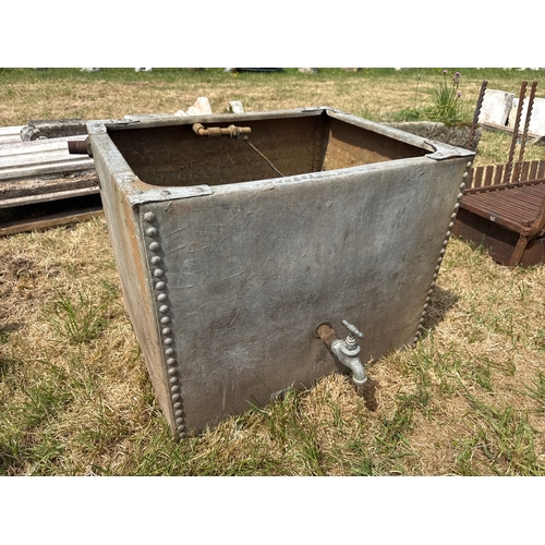 Galvanised riveted tank with tap