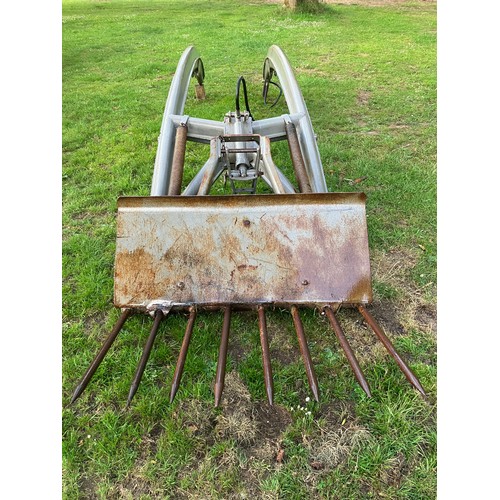 Ferguson banana loader c/w fork. Small items with this lot have been ...