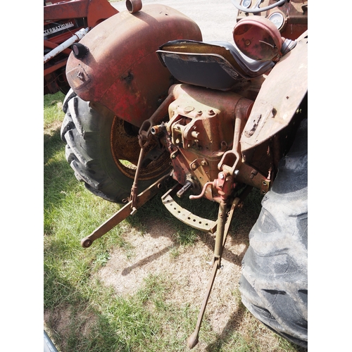 International B414 tractor. Spares or repairs