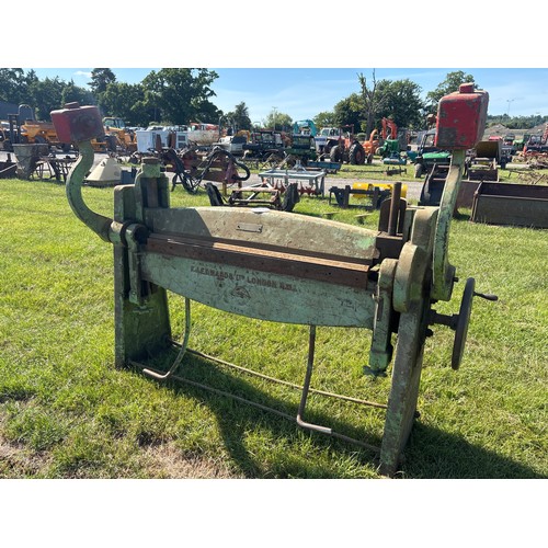 Edwards sheet metal guillotine/folder