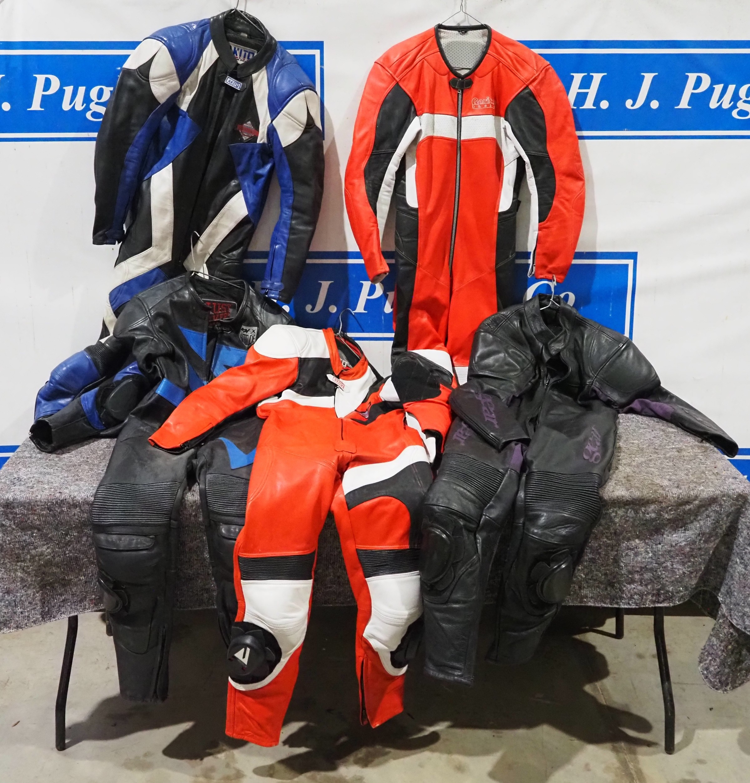Leather race suits to include Akito - 5