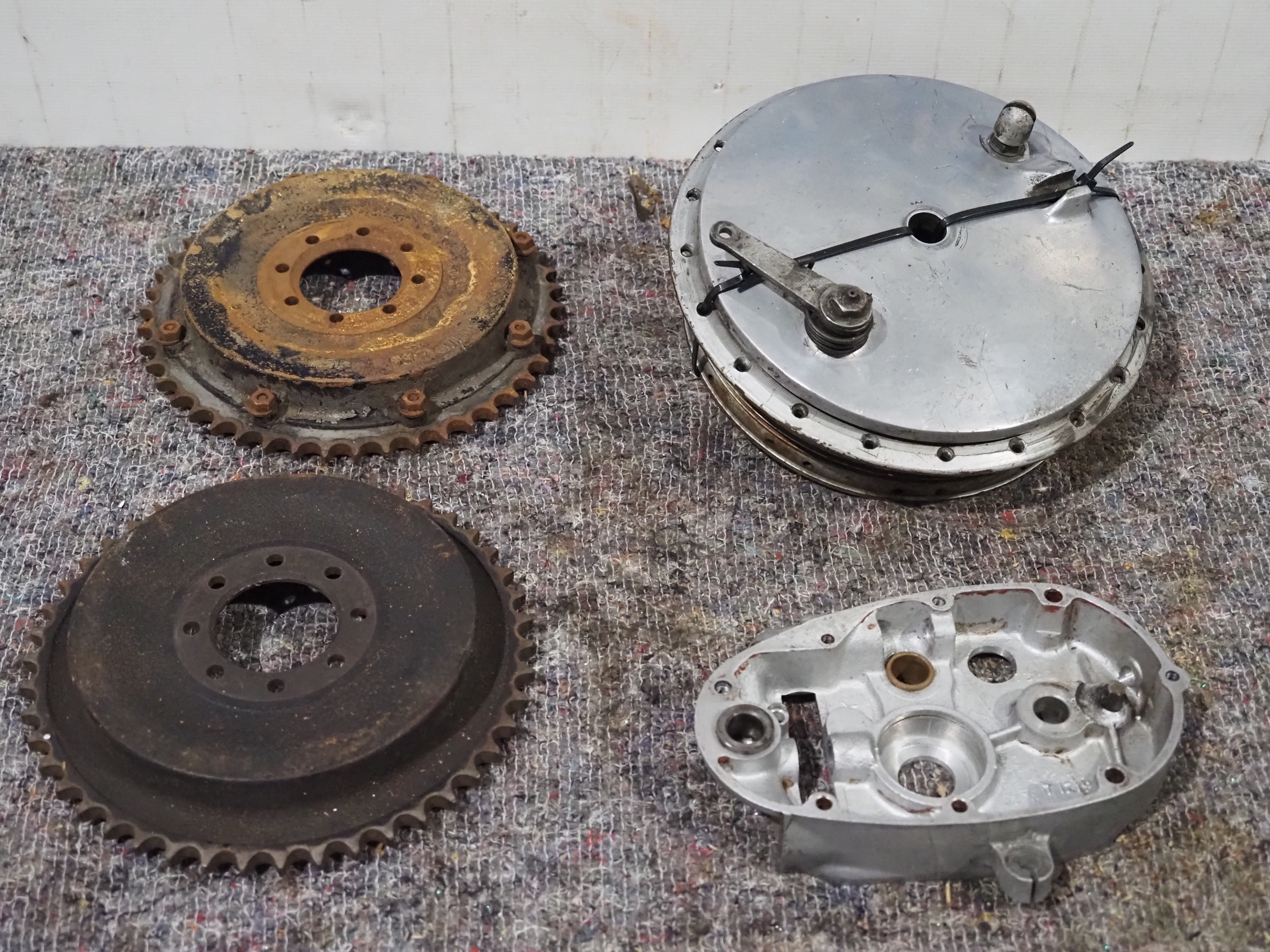 Triumph T120 8" front hub and brake plate, Triumph rear brake plates ...