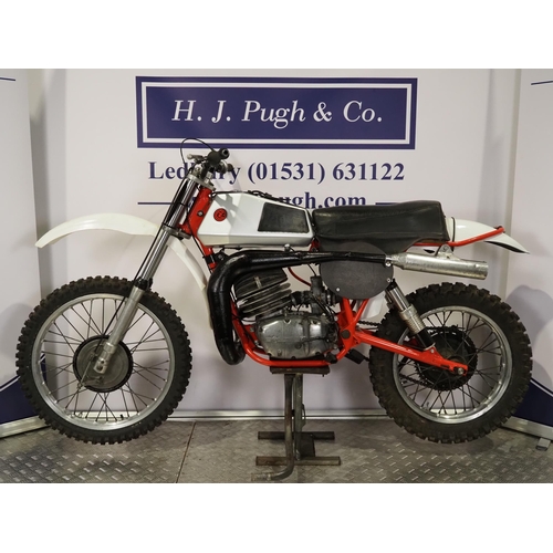 CZ380 motocross bike. 1975. 380cc Frame No. 981 800 2215 Engine No. 981 ...