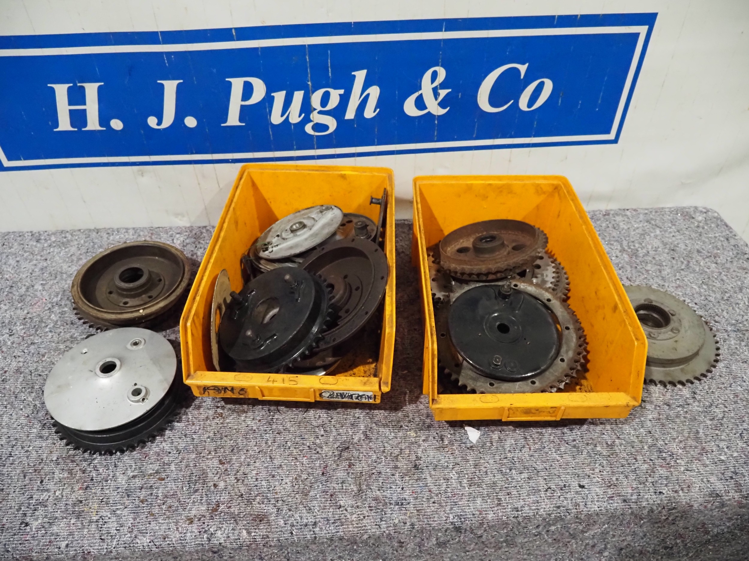 AMC clutch parts and wheel hubs