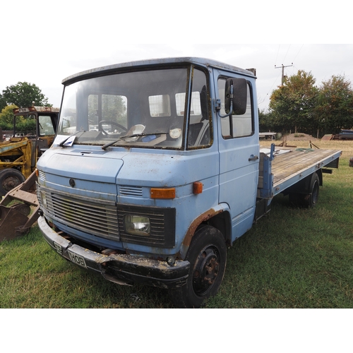 Mercedes flat bed lorry, 16ft body. Runs but needs battery. Showing ...