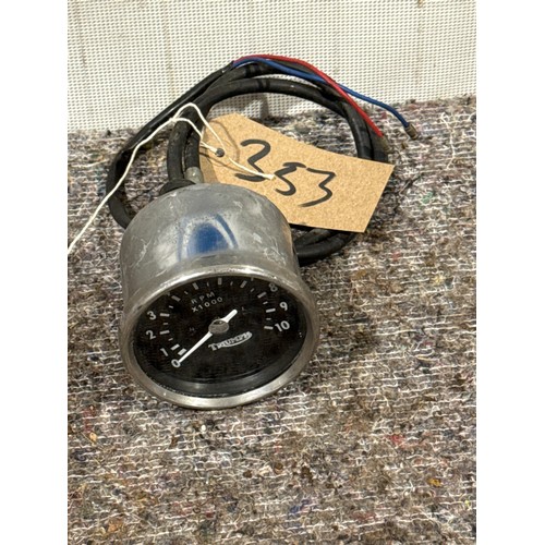 Triumph Adventurer TR5T rev counter, NOS