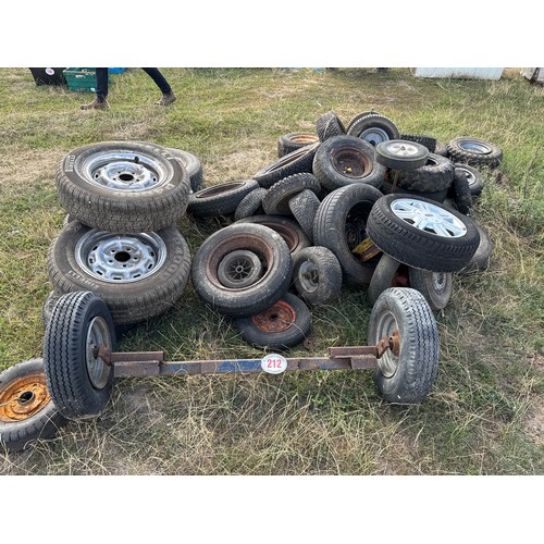Mixed wheels and tyres