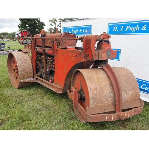 Fordson Standard Aveling Barford road roller c. 1940's. Vendor states ...
