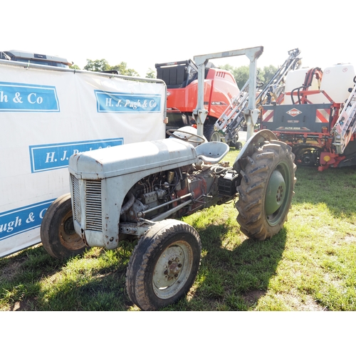 Ferguson TEF tractor. Serial no. 447460
