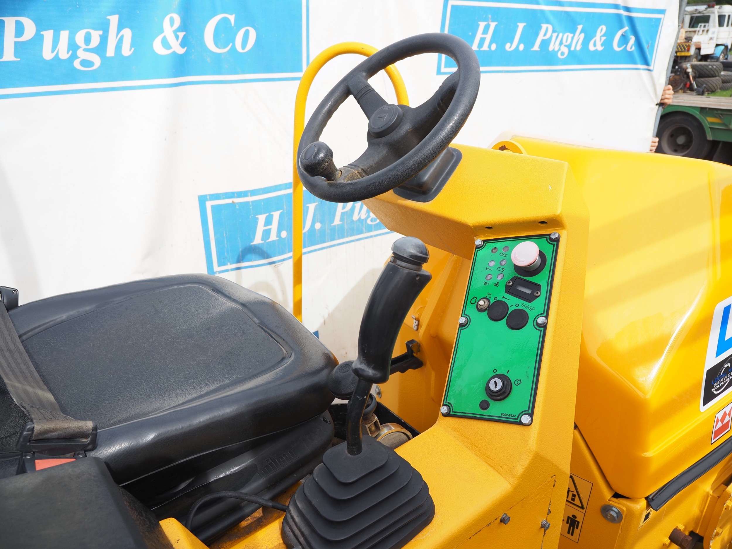 Terrex V800 roll. Working order. Key in office