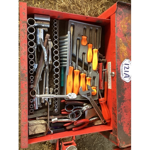 Snap-on tool chest and contents to include Snap-on spanners, Snap-on ...