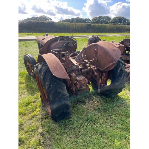David Brown Cropmaster tractor for spares. Block is not cracked