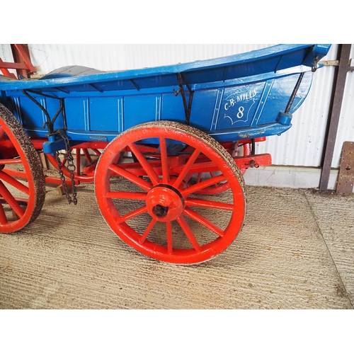 South Gloucester bow wagon with set of shafts