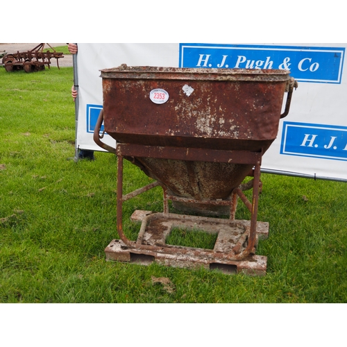 Concrete hopper
