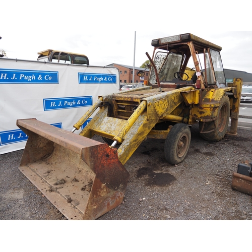 JCB 3C MkIII digger with back actor, Runs and drives