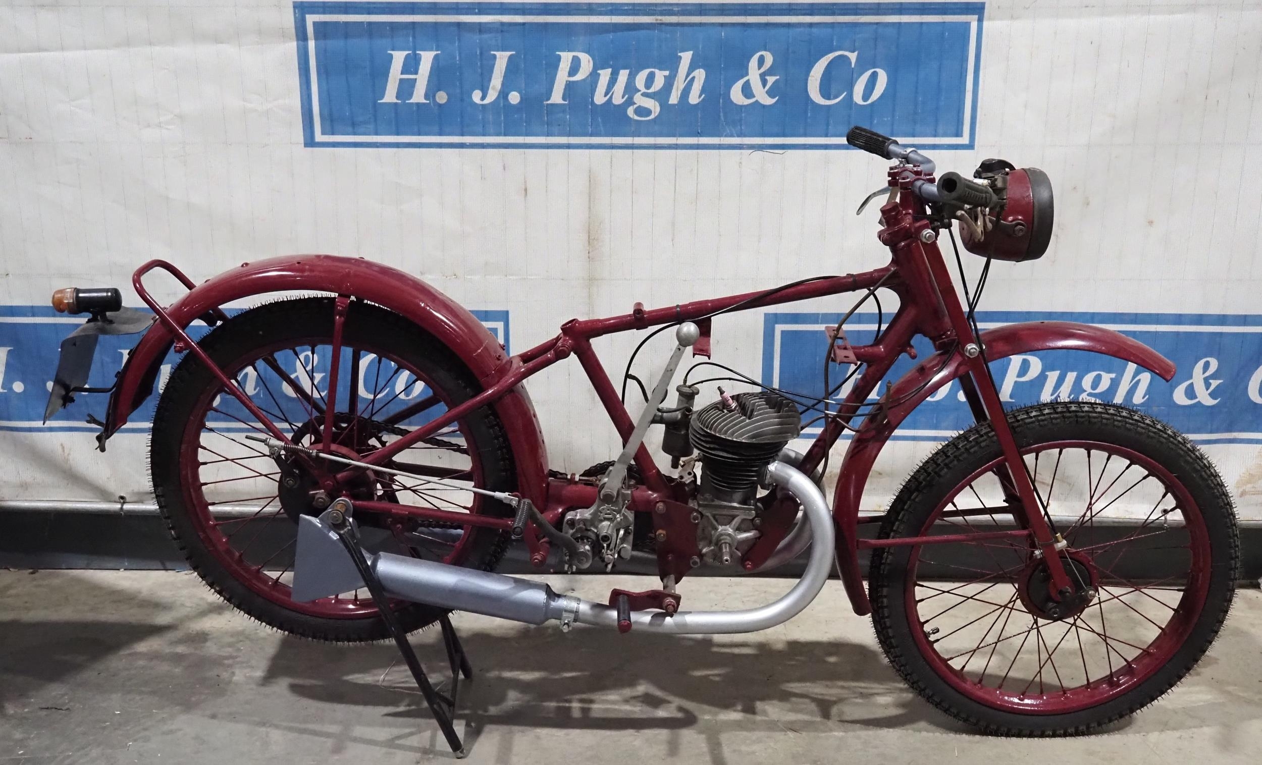DOT Motorcycle project fitted with Villiers engine and Sturmey Archer ...