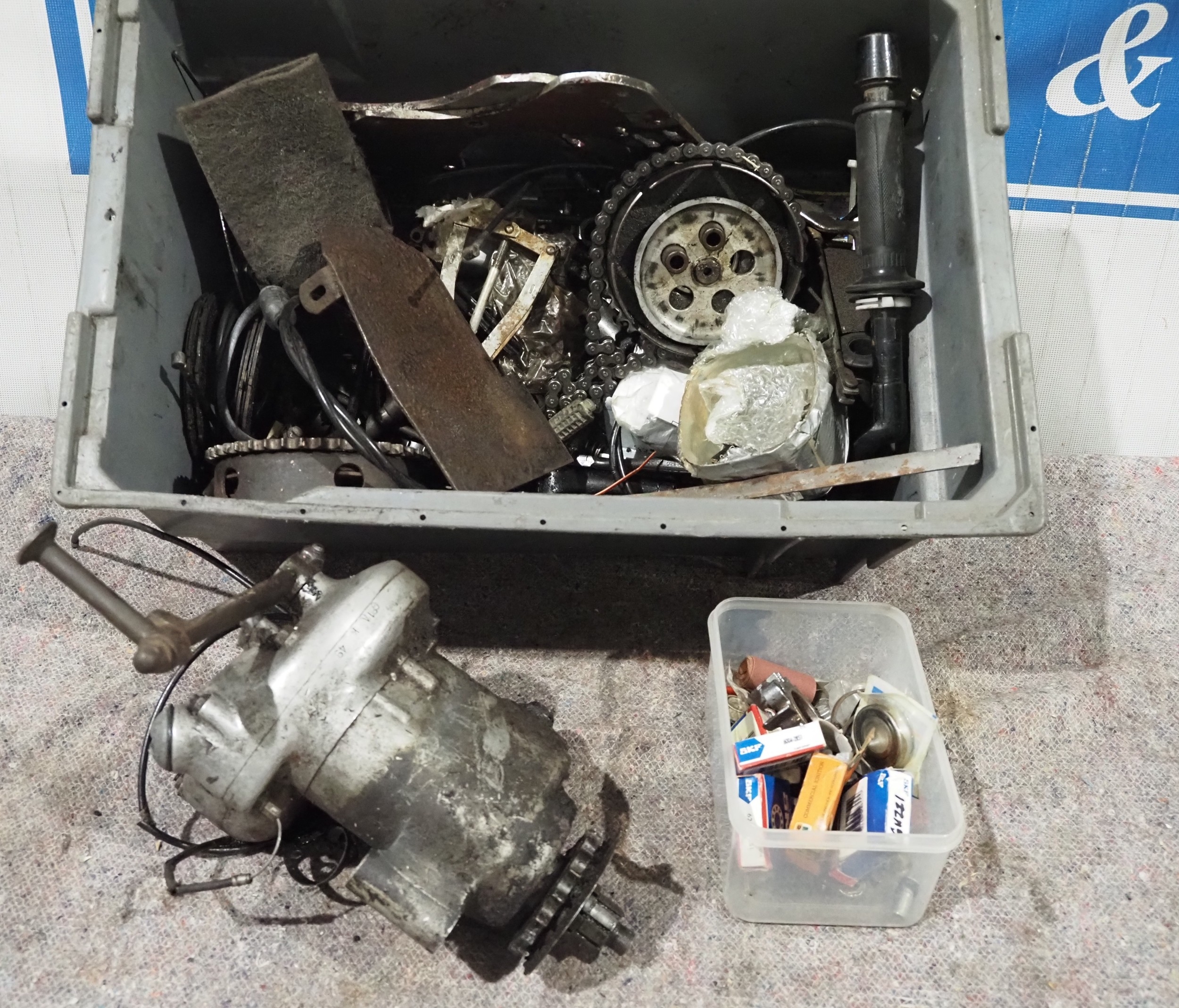 AJS & Matchless gearbox parts and clutch parts