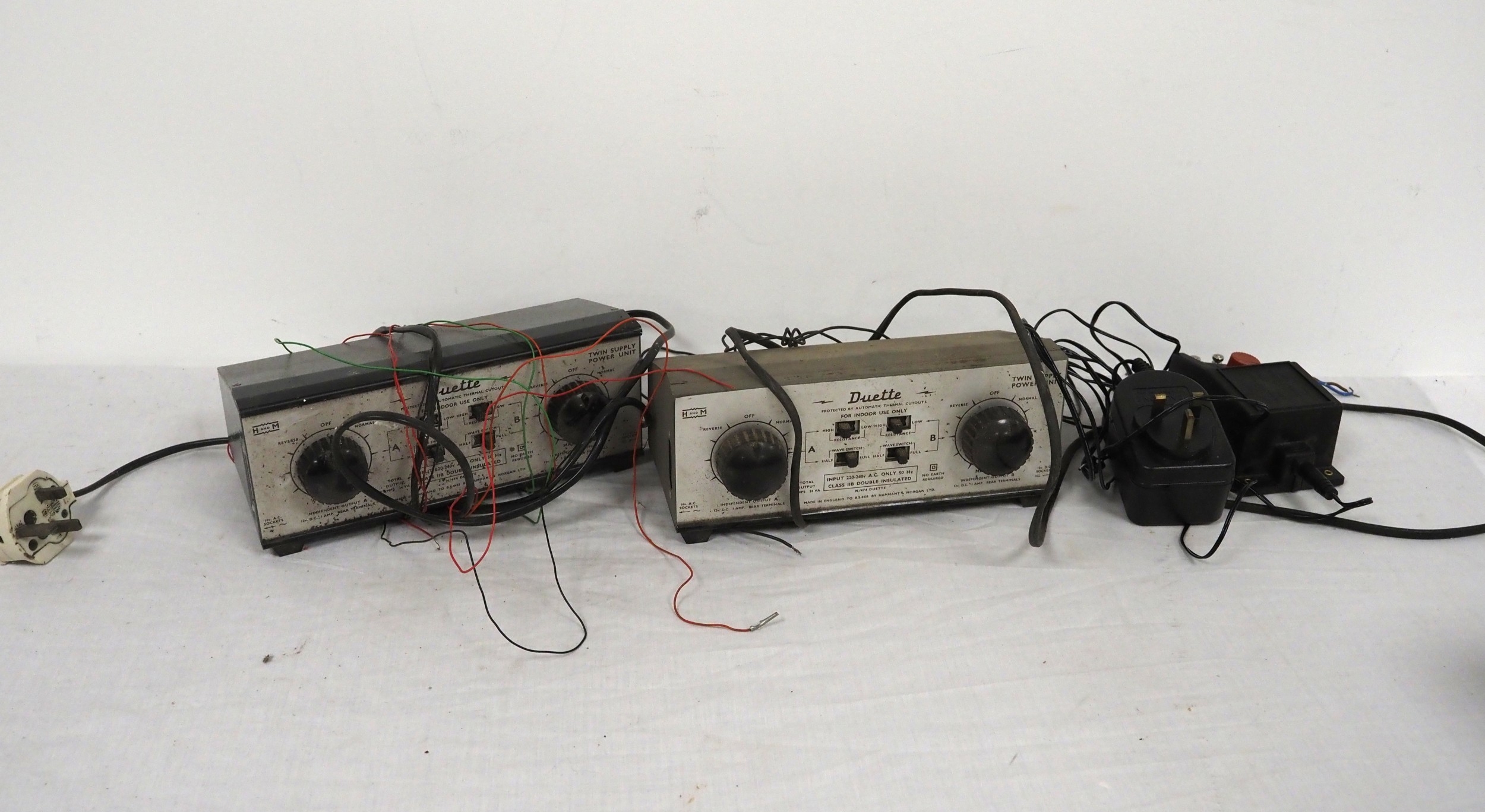Duette twin supply power units - 2