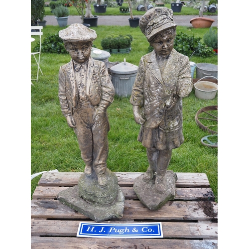 Pair of garden statues