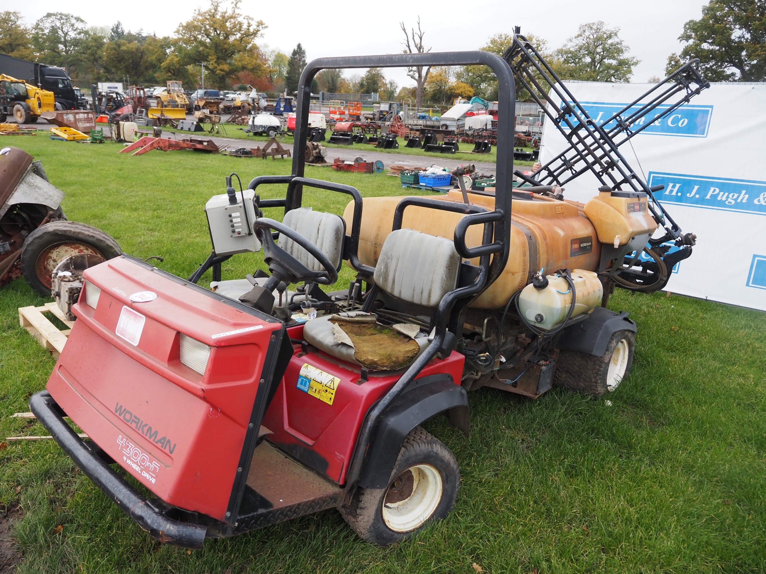 Toro workman 4300-D with 200 sprayer. Runs and drives