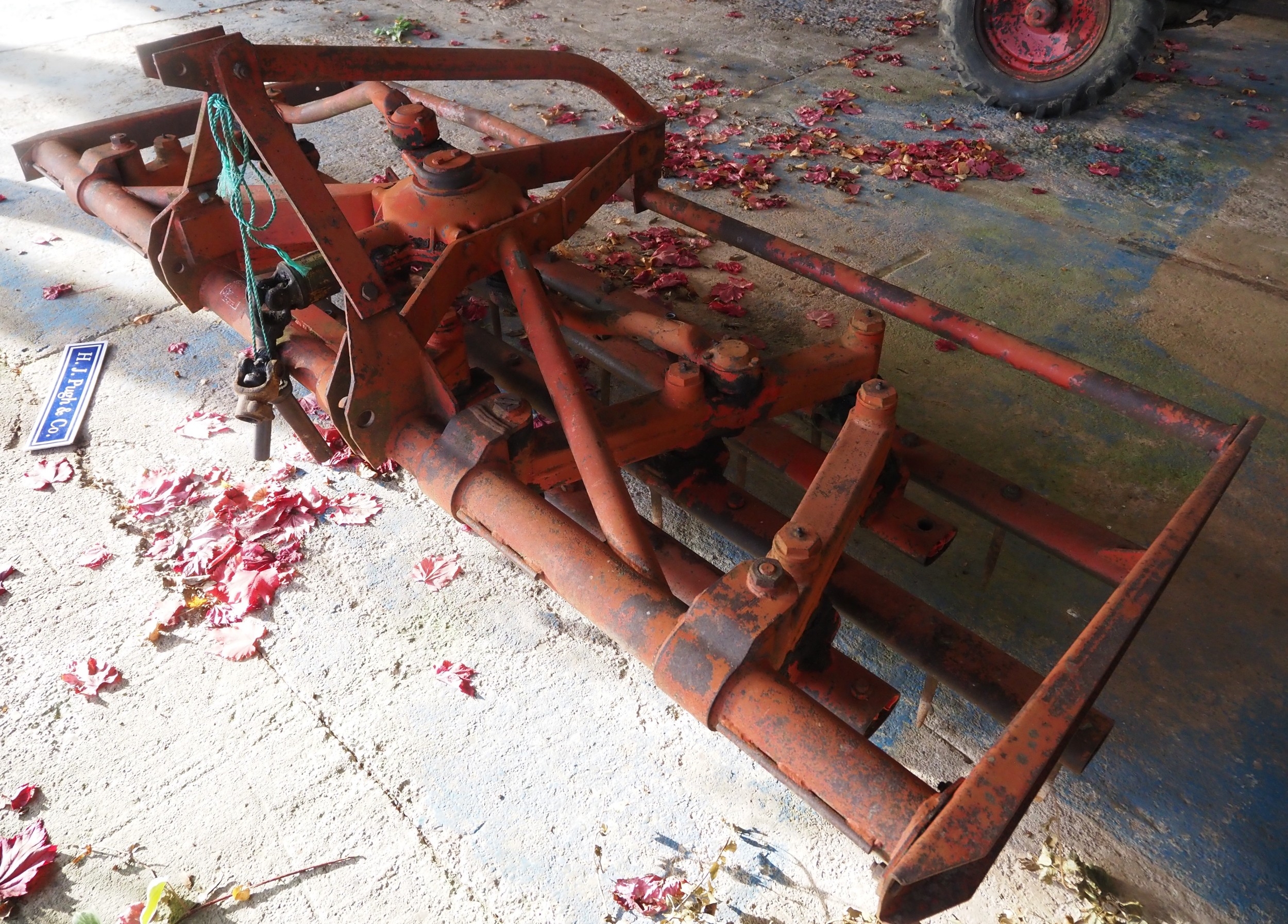 Vicon reciprocating harrow