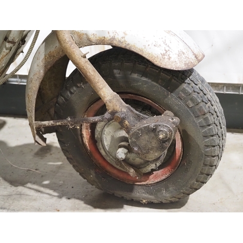 Lambretta 125D scooter project. Frame No. 125D130887 Engine No. 160144 ...
