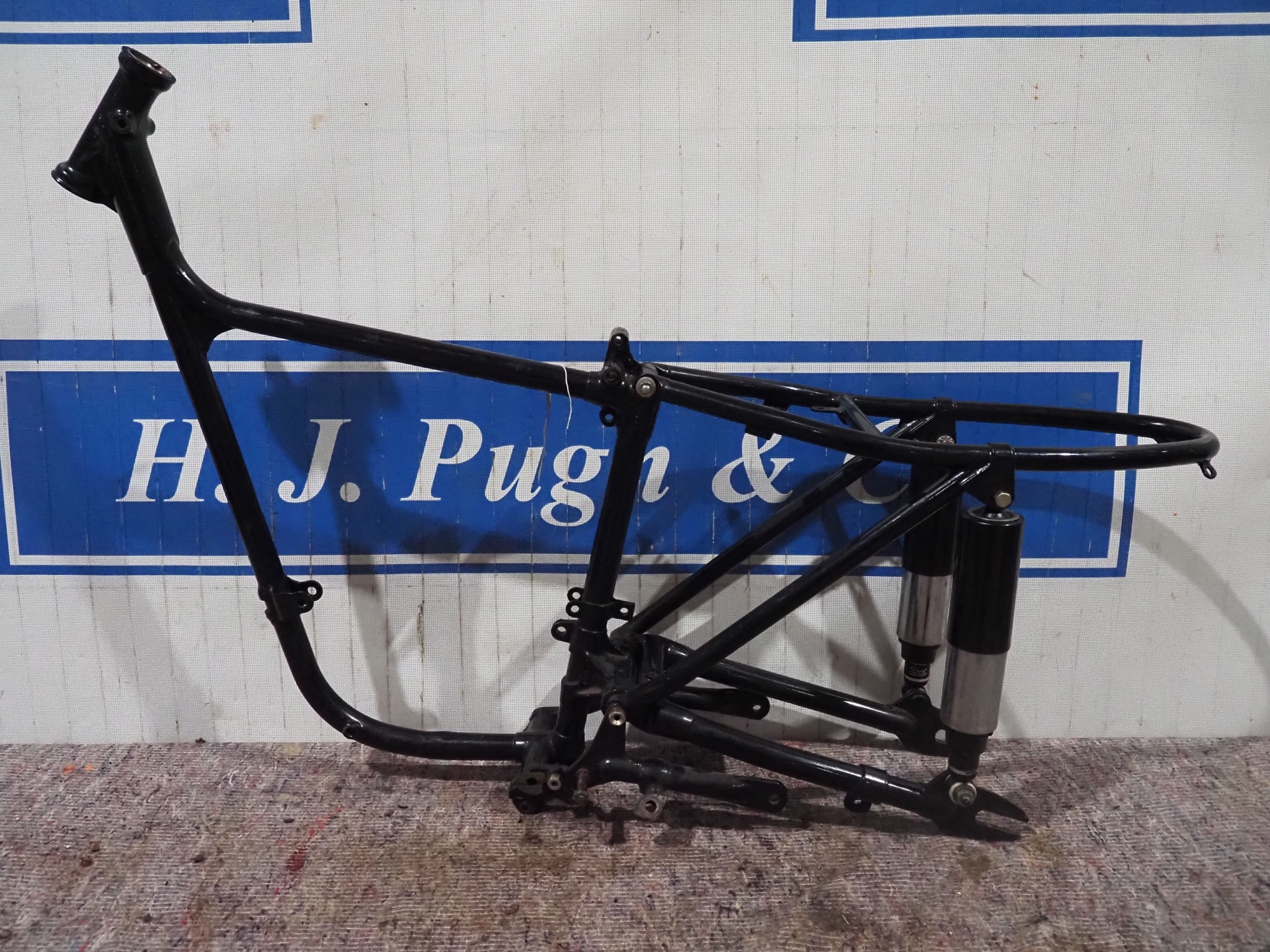 Triumph Tiger Cub frame, swinging arm and rear shocks