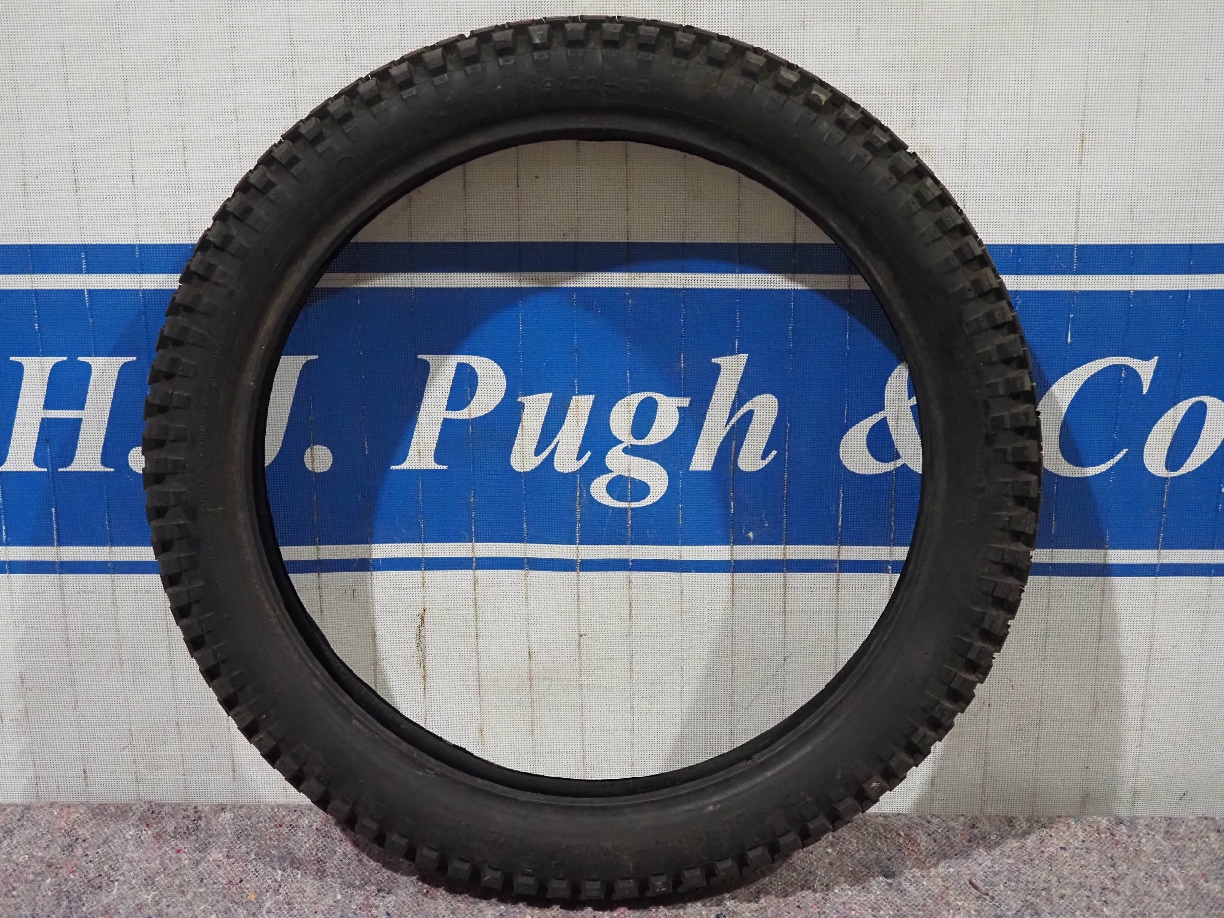 Motorcycle tyre. 3.00-20 NOS