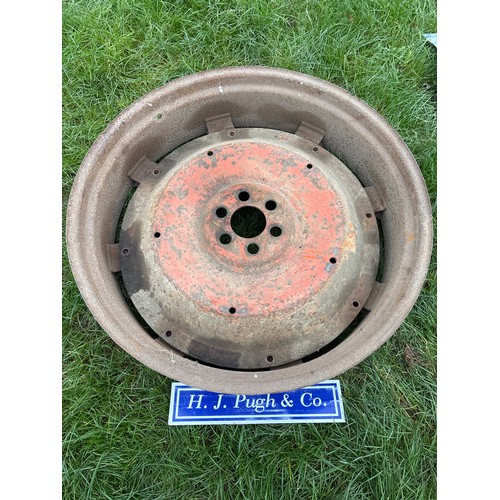 Fordson Major 36" rear wheel rim and centre