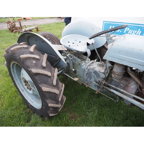 Ferguson TVO petrol tractor. Non-runner