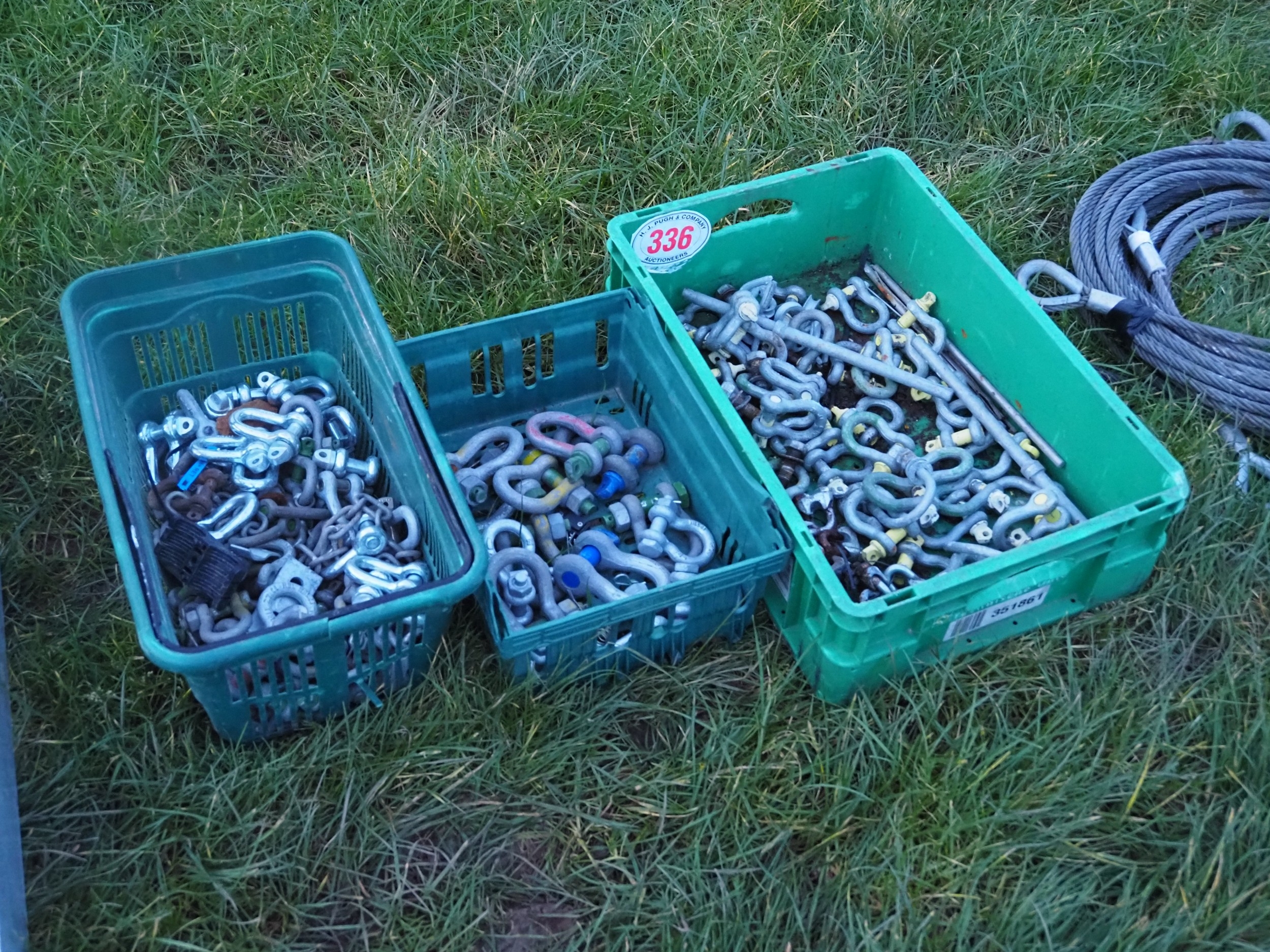 Boxes of D shackles - 3