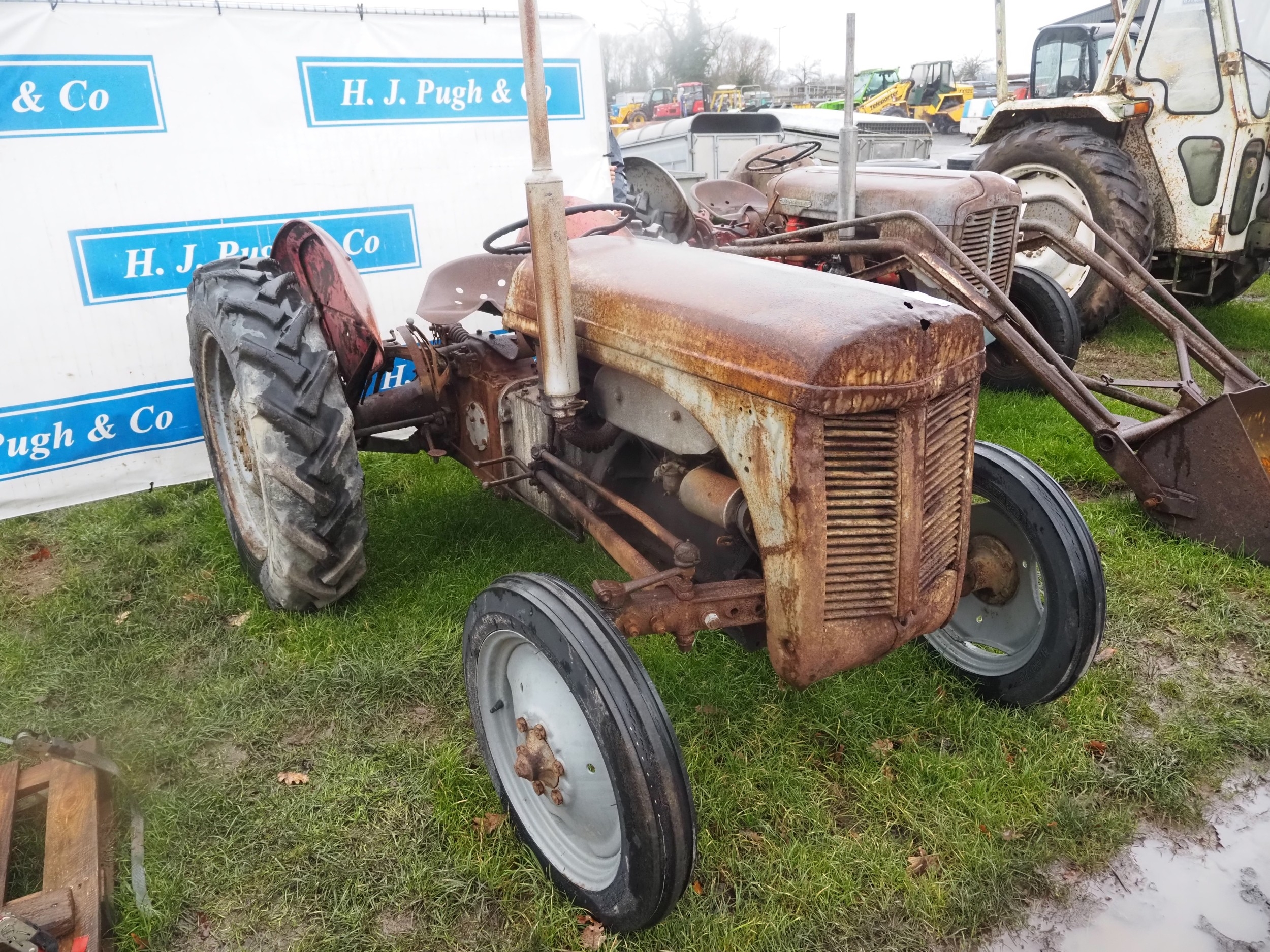Ferguson T20 petrol/TVO tractor