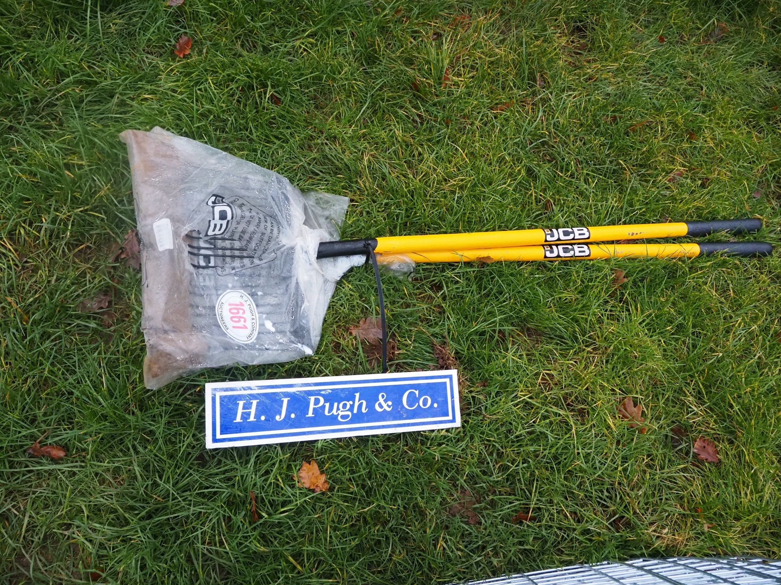JCB equestrian forks