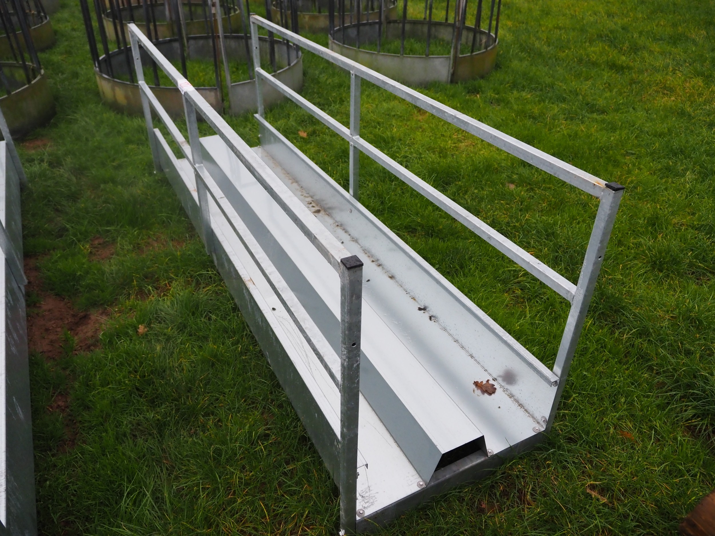 Galvanised walk through feeder 8ft