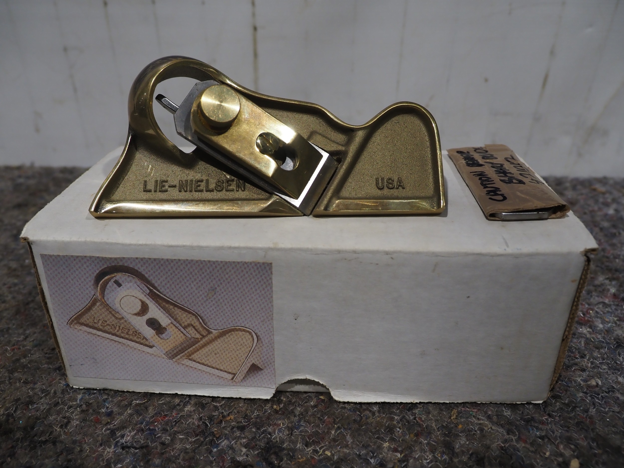 Lie Nielsen No. 95 edge plane and spare blade